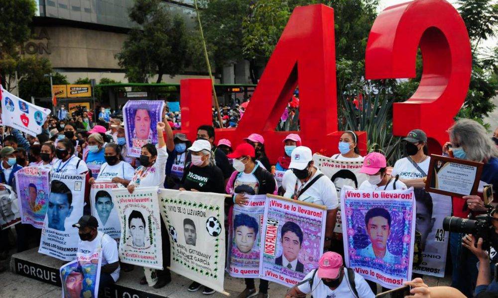 Caso Ayotzinapa Presidente Amlo Refrenda Compromiso De Continuar
